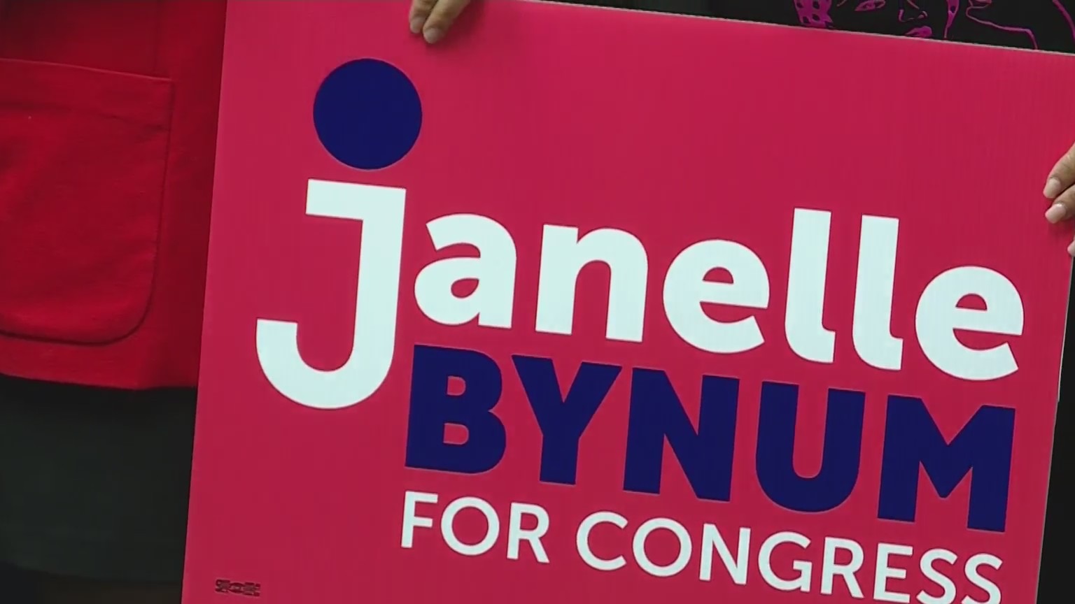 Rep. Hakeem Jeffries campaigns for Janelle Bynum in tight race for ...