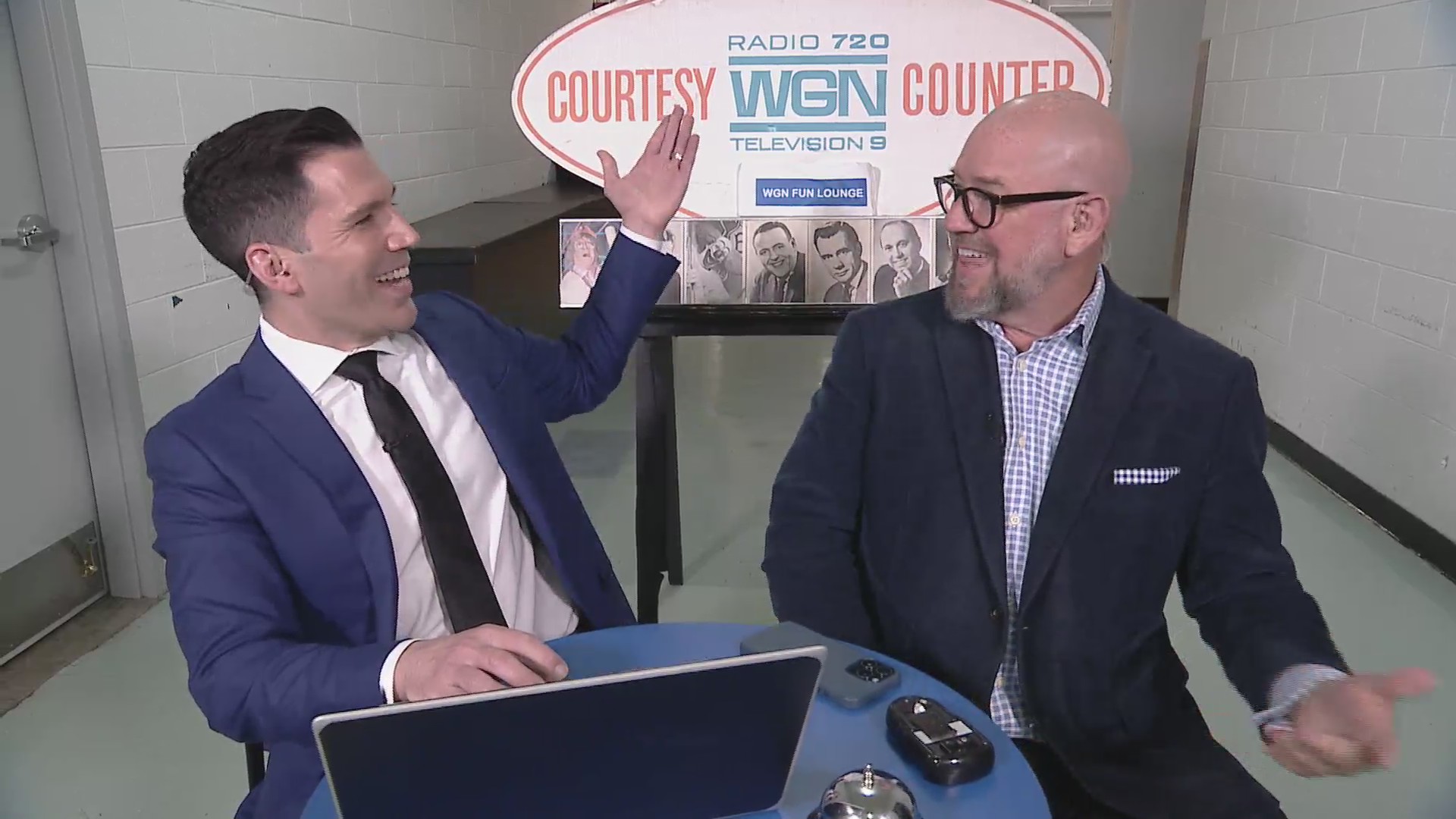 Courtesy Desk: Pat and Paul take viewer phone calls LIVE on-air – WGN-TV