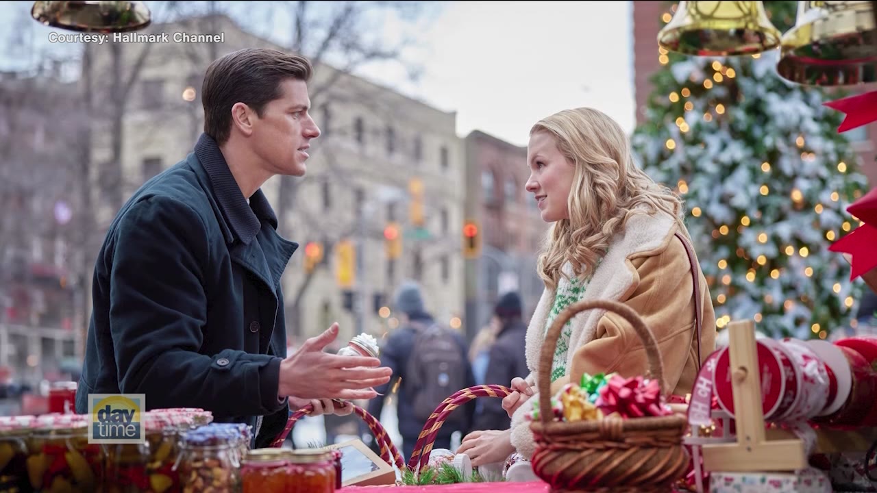 A Carol for Two – WFLA