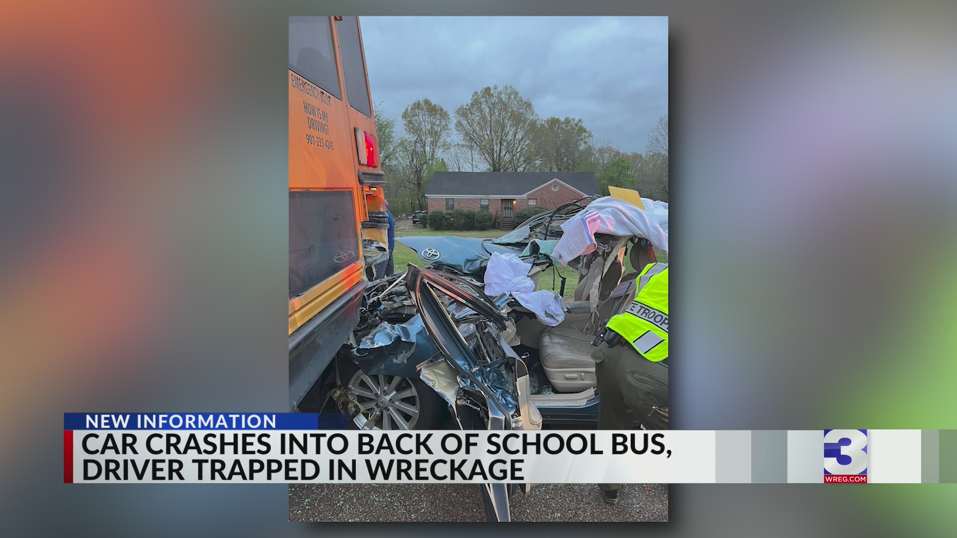 Car crashes into school bus, trapping – WREG.com