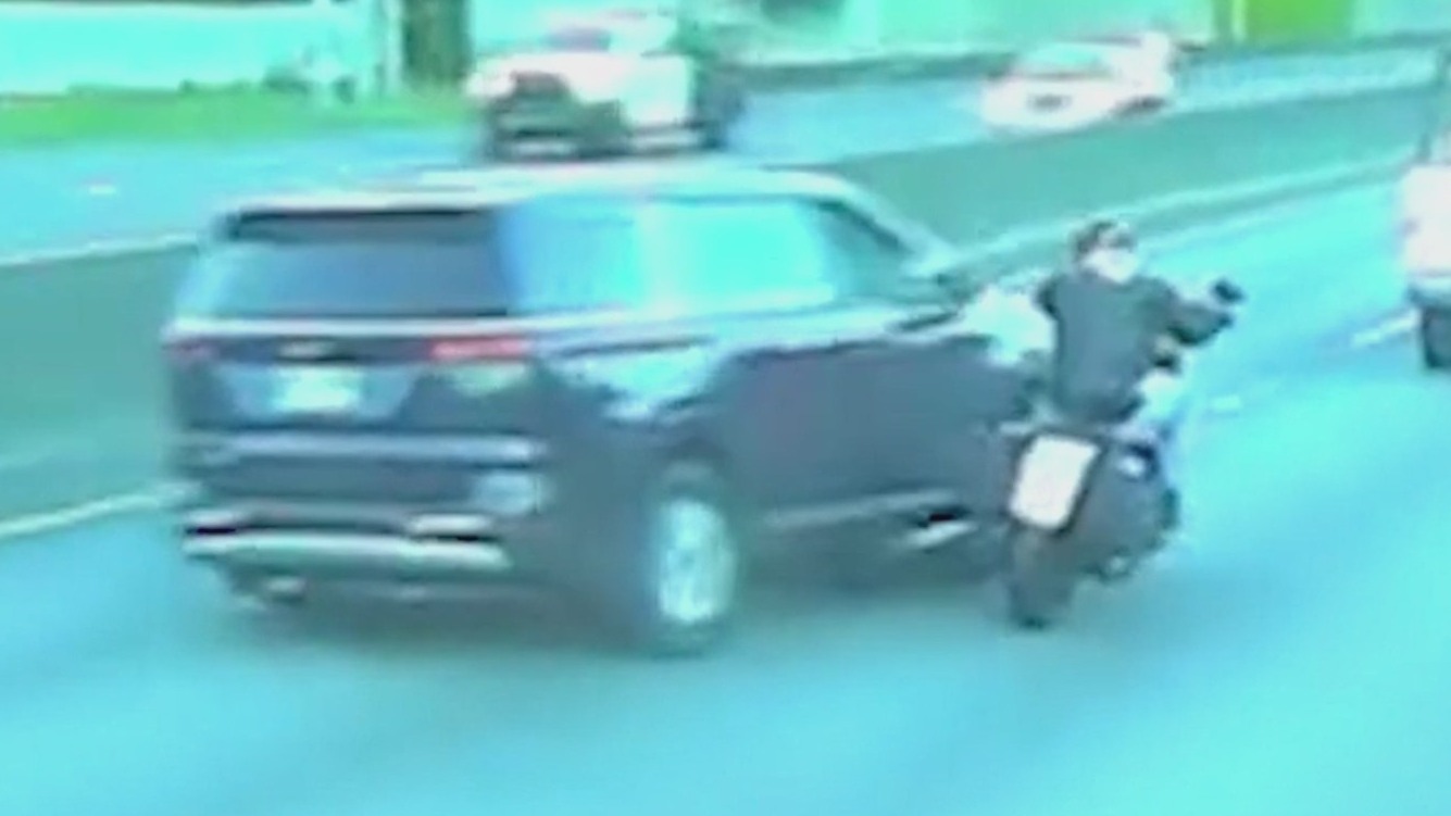 VIDEO: Motorcyclist ‘intentionally’ sideswiped in Hwy 26 hit-run – KOIN.com