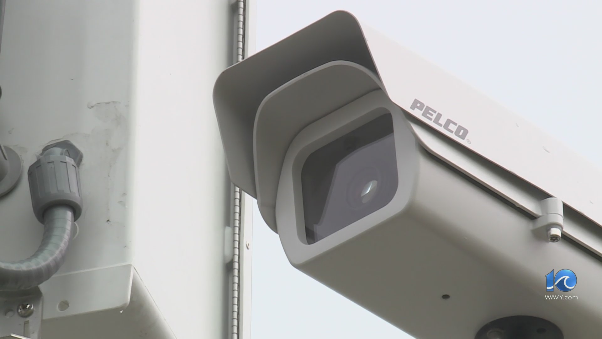 Portsmouth begins enforcement of red light cameras – WAVY.com