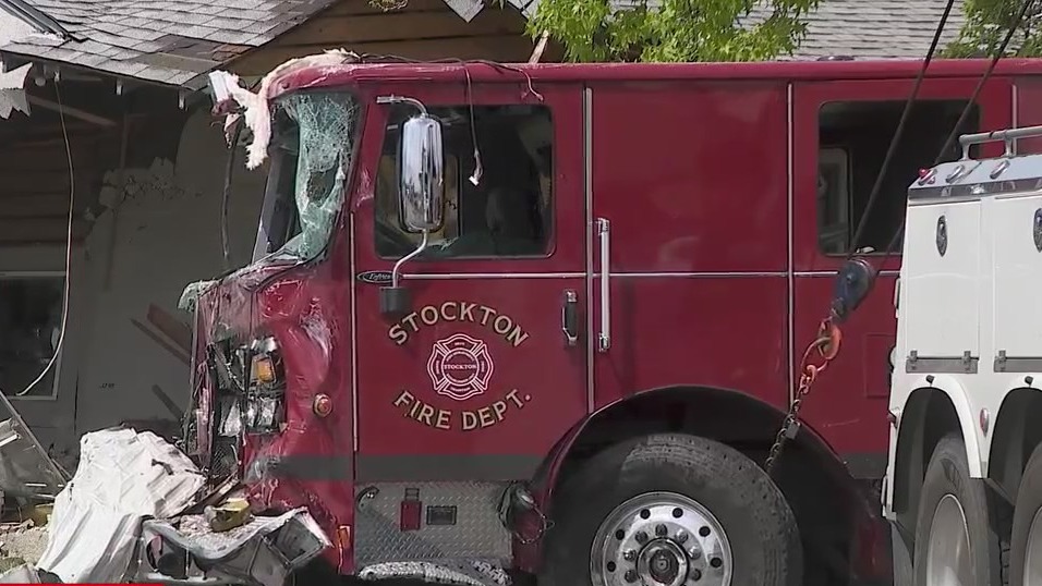Stockton firefighters injured after fire engine hits home – FOX40 News