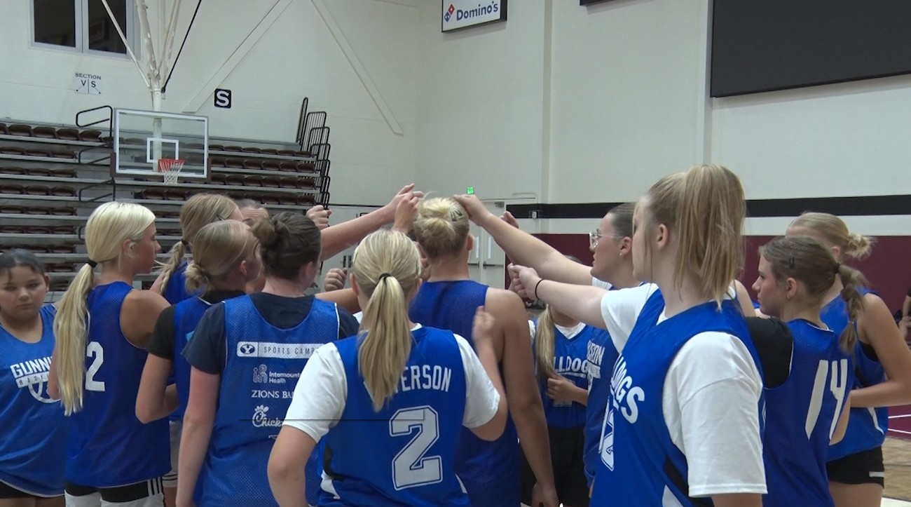 CMU Basketball camps hosts over 350 high school teams from all over the ...