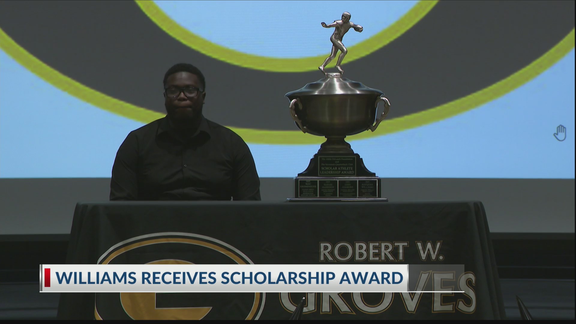 Groves football player receives scholar athlete leadership award – WSAV-TV