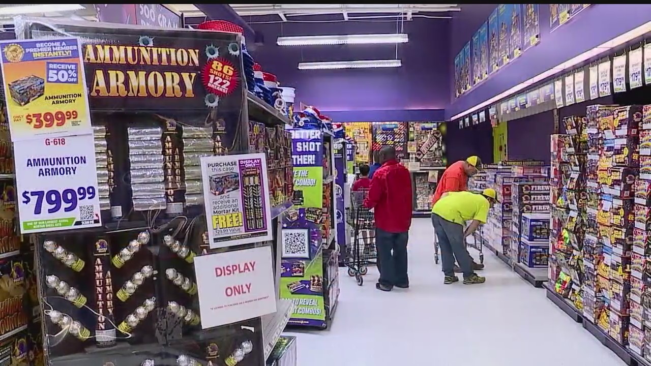 Phantom Fireworks sees business boom as travelers flock to store for ...