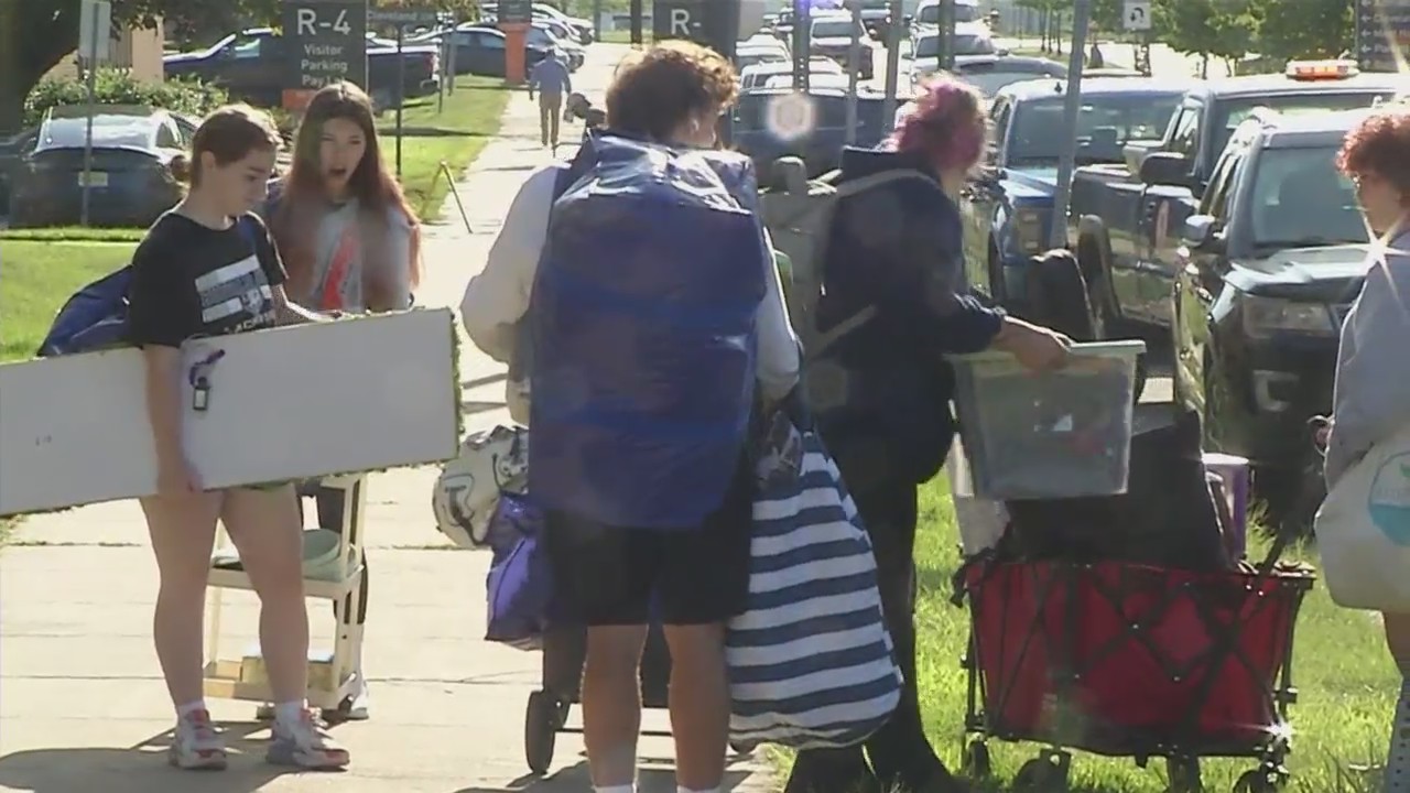 New students feel mixed emotions on Buffalo State move-in day – News 4 ...