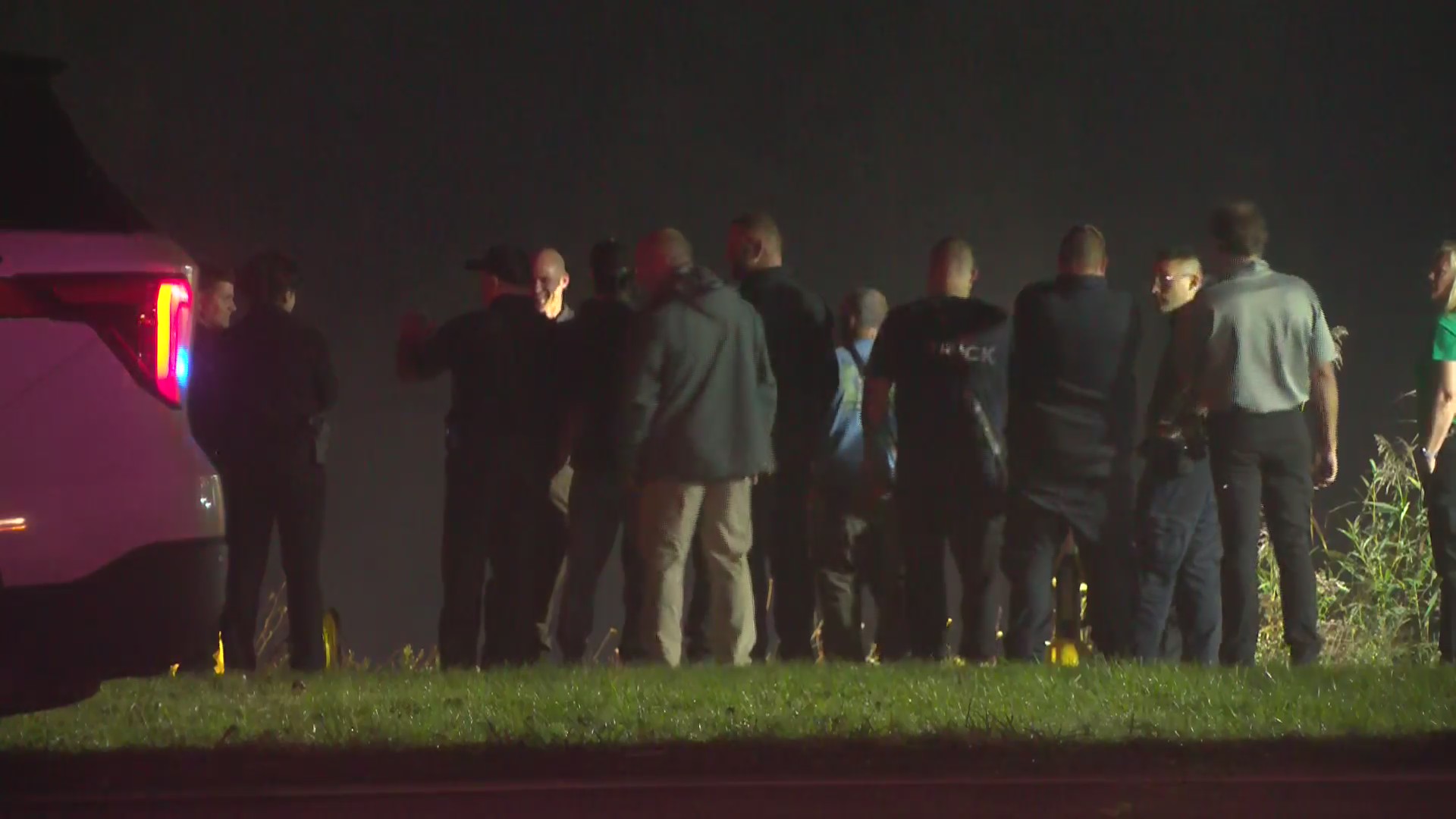 Crews at Macedon car in pond – RochesterFirst