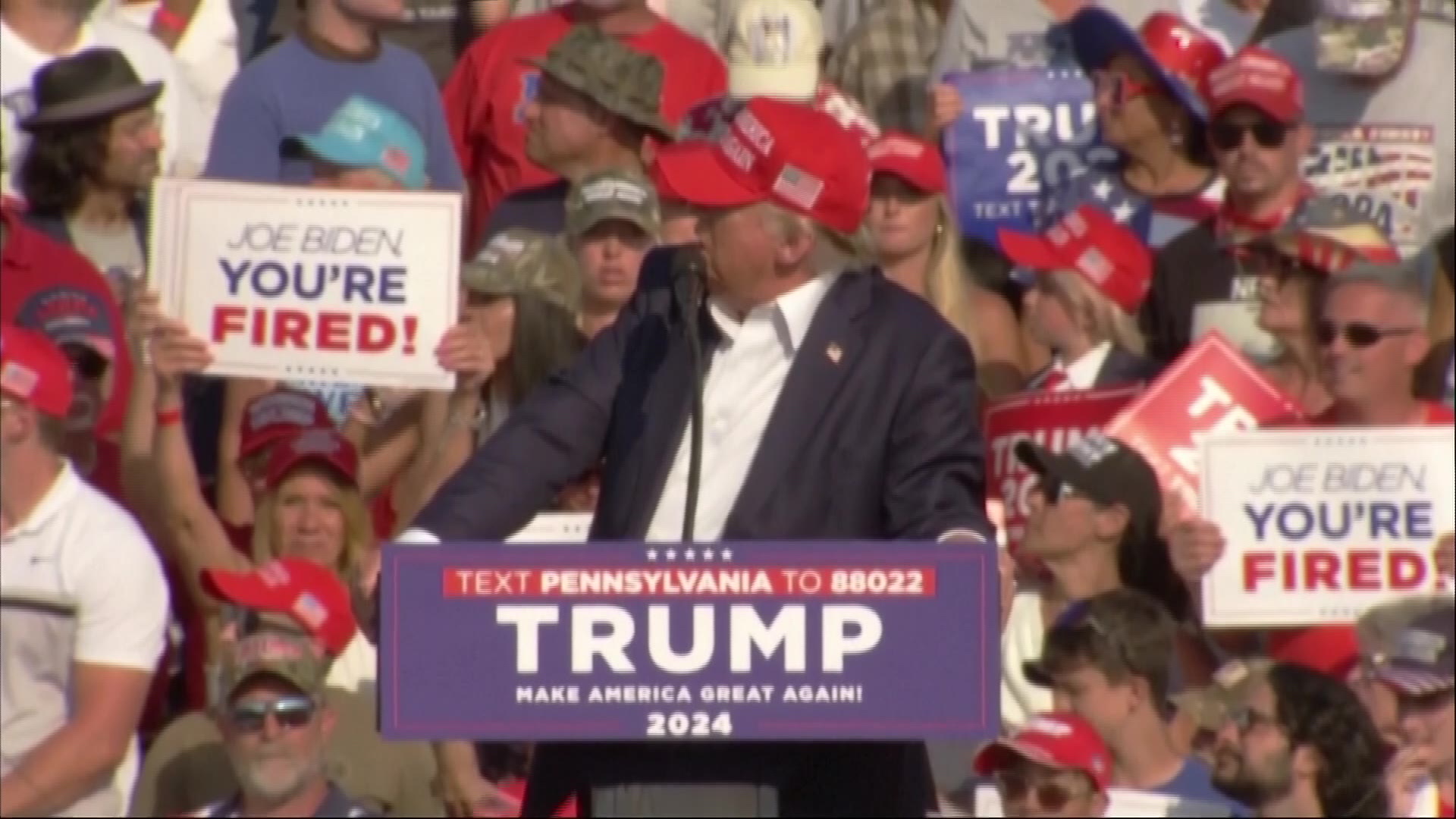 Donald Trump rushed off stage – WGN Radio 720 – Chicago's Very Own