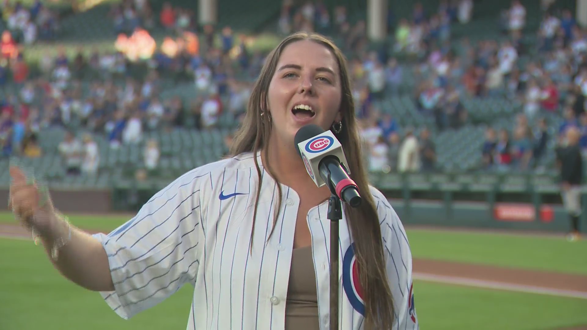 Anthem singer aims to become first person to sing at all 30 MLB ...