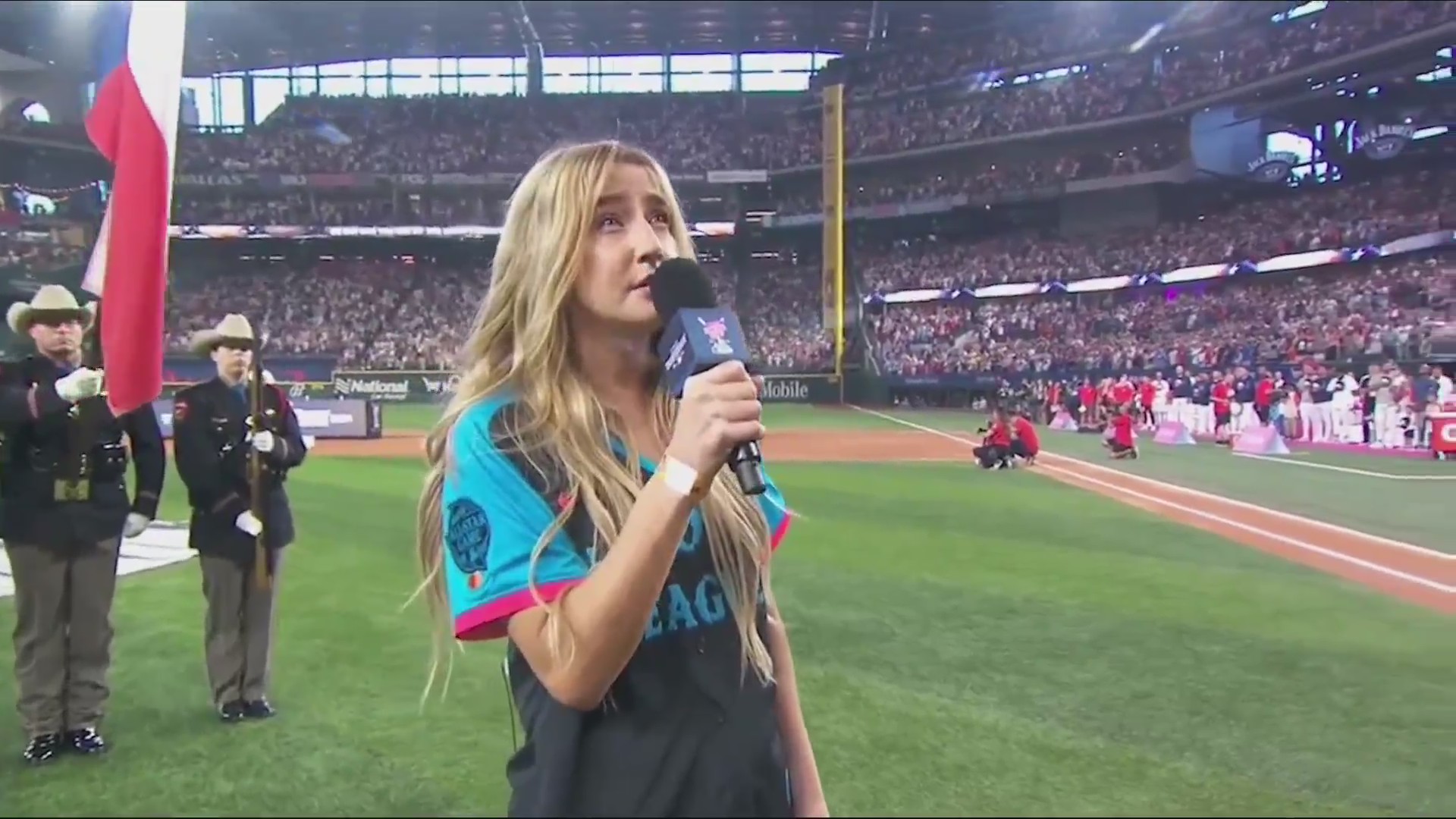 Ingrid Andress goes viral with rendition of national anthem – WGN-TV
