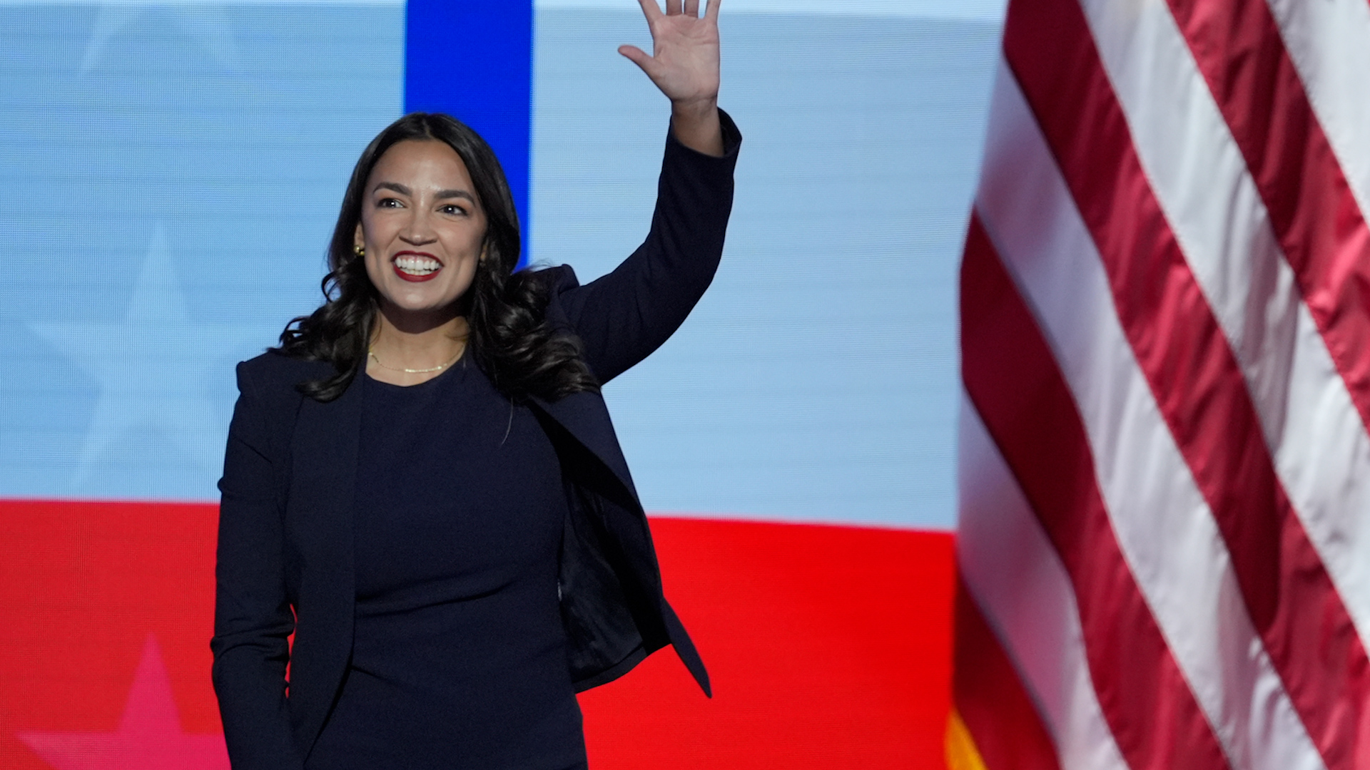Ocasio-Cortez wows Democrats with fiery speech on first night of DNC ...
